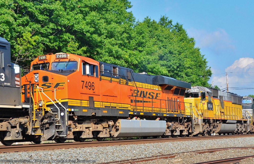 BNSF 7496